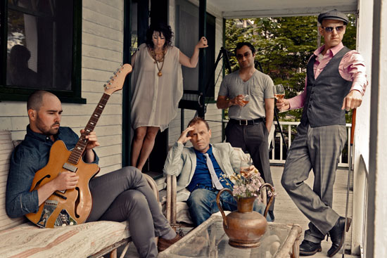 Escucha el nuevo álbum de Stars - The Backstage