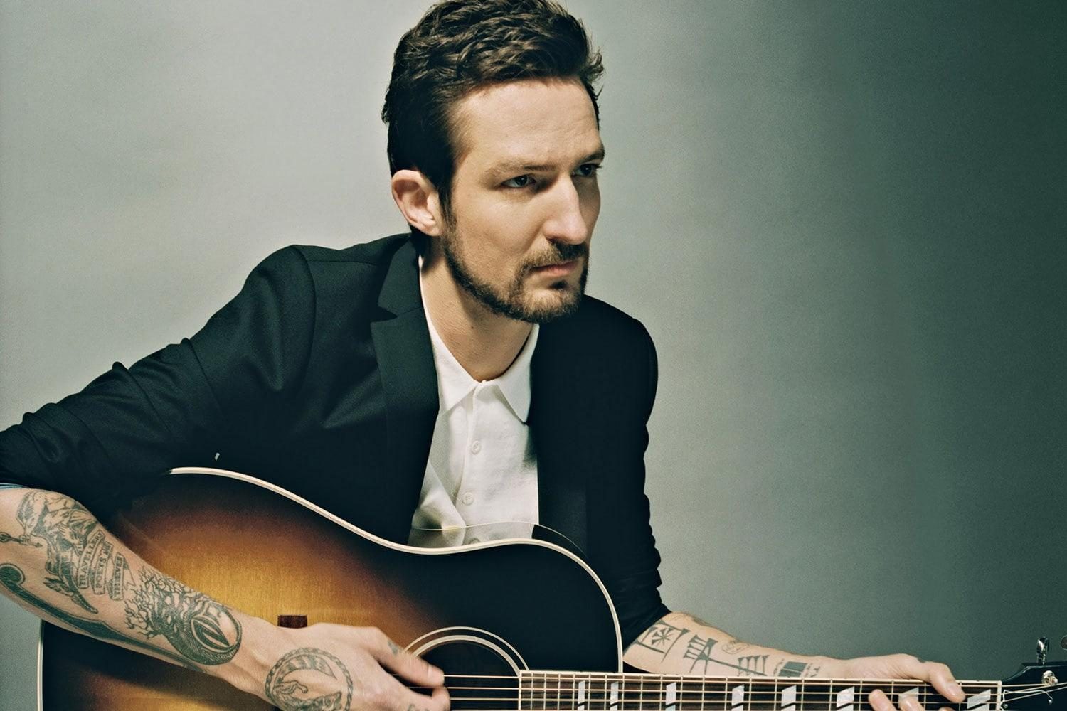 Frank Turner ha vuelto. Escucha su nuevo single, 'The Gathering' - The ...